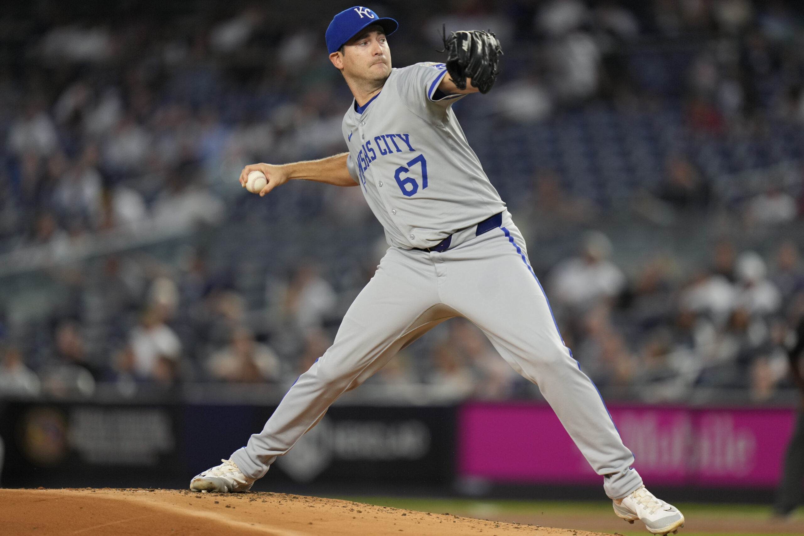 Seth Lugo dominates the Yankees for his 16th victory as the Royals win ...